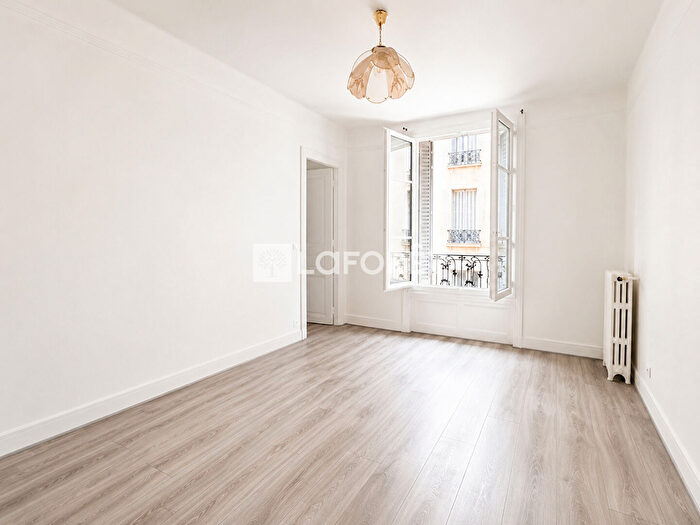 Issy-les-Moulineaux, Centre-ville, Corentin Celton, Les Varennes : Appartement 2 pièces à vendre
