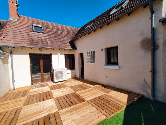 Maison 4 pièces à louer à Seigy