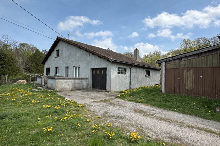 Maison à vendre - Manzat - 6 pièces - 5 chambres