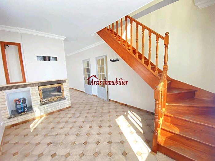 Arcis-sur-Aube - Appartement 6 pièces à louer
