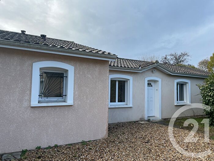 Maison à louer - Montpon-Ménestérol - 4 pièces - 3 chambres