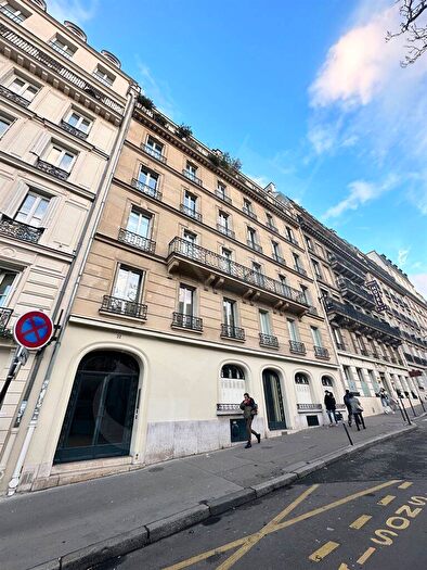 Appartement à louer - Ternes-Maillot, Paris ème arrondissement - 2 pièces - 1 chambre