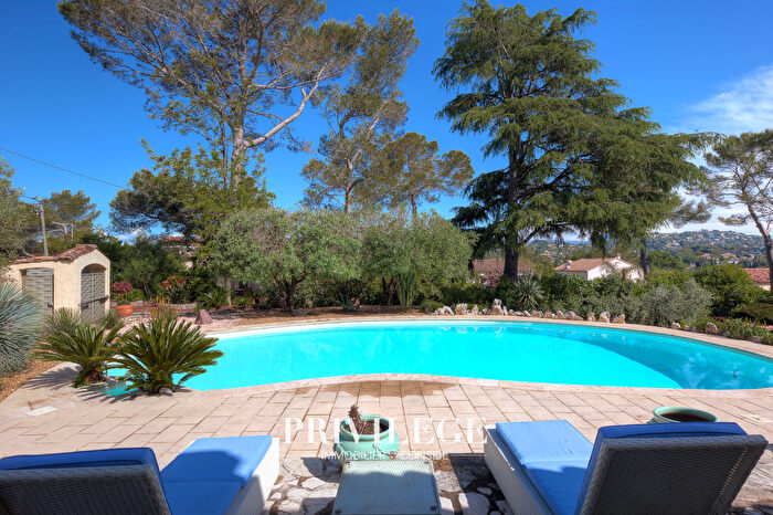 Maison à vendre - Mougins, Le Colombier, Colombe, Cabrières, Le Bordé - 7 pièces - 6 chambres