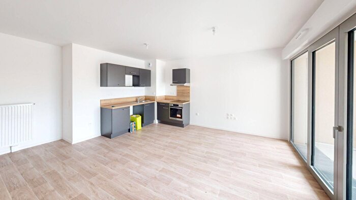Trois Cités, Poitiers - Appartement 4 pièces à louer