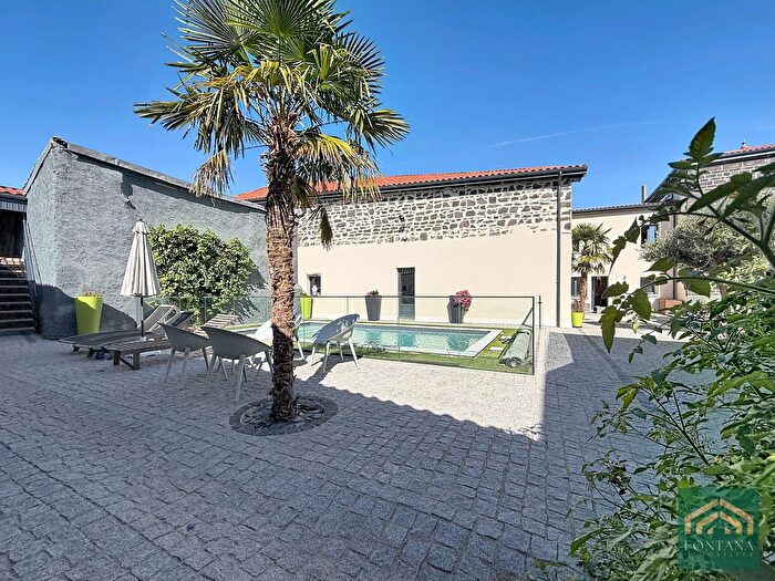 Maison 10 pièces à vendre à Saint-Beauzire