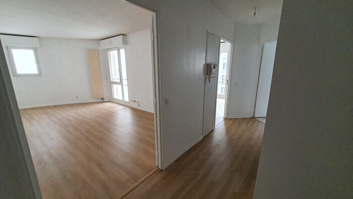 Puteaux, République : Appartement 2 pièces à louer