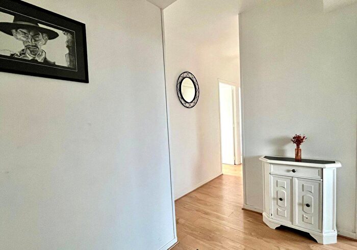 Appartement à louer - Lille - 3 pièces - 2 chambres