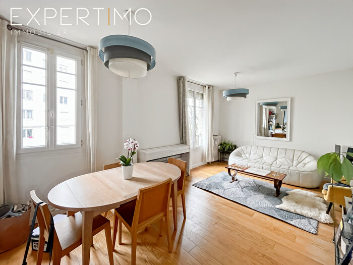 Appartement à vendre - Issy-les-Moulineaux, Les Epinettes, Le Fort, Les Hauts dIssy - 5 pièces - 4 chambres