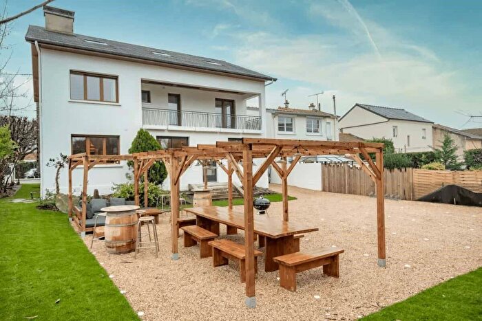 Appartement à louer - Cimetiere, Créteil - 1 pièce