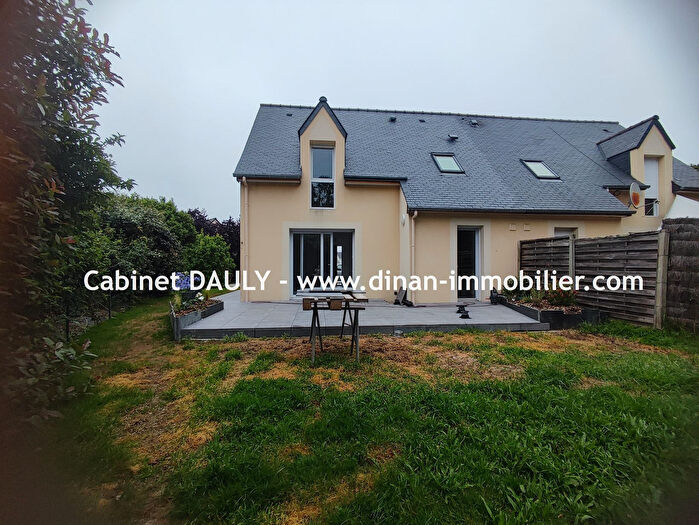 Vildé-Guingalan : Maison 4 pièces à louer