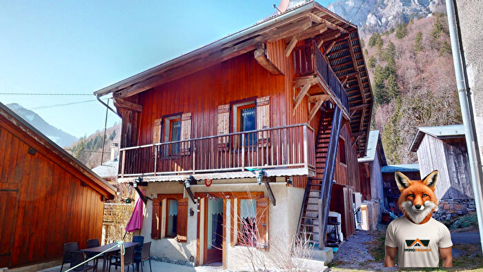 Maison à vendre - Sixt-Fer-à-Cheval - 6 pièces - 5 chambres