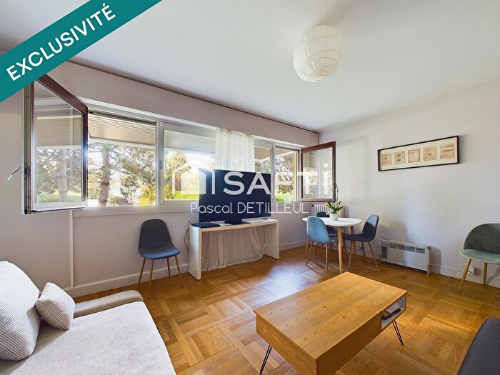 Appartement à vendre - Garches, Buzenval - 3 pièces - 2 chambres