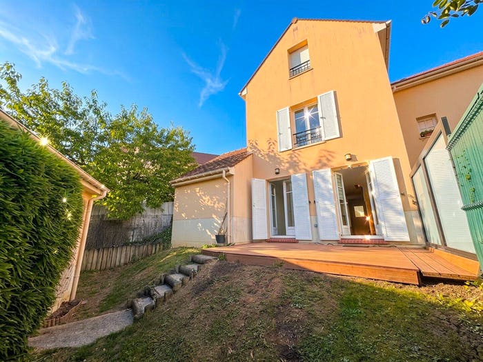 Sud, Saint-Nom-la-Bretèche : Maison 5 pièces à louer