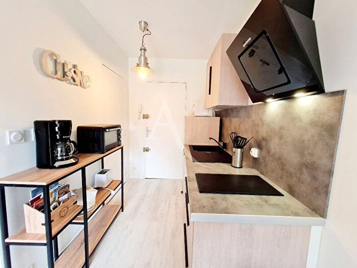 Appartement à louer - Village Thermal, Balaruc-les-Bains - 1 pièce