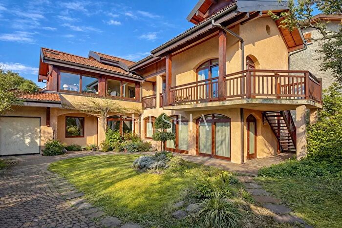 Maison à vendre - Annecy-le-Vieux, Annecy-le-Vieux Nord - 8 pièces - 7 chambres