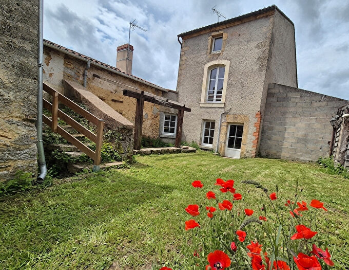 Maison 4 pièces à Faveraye-Mâchelles, à vendre