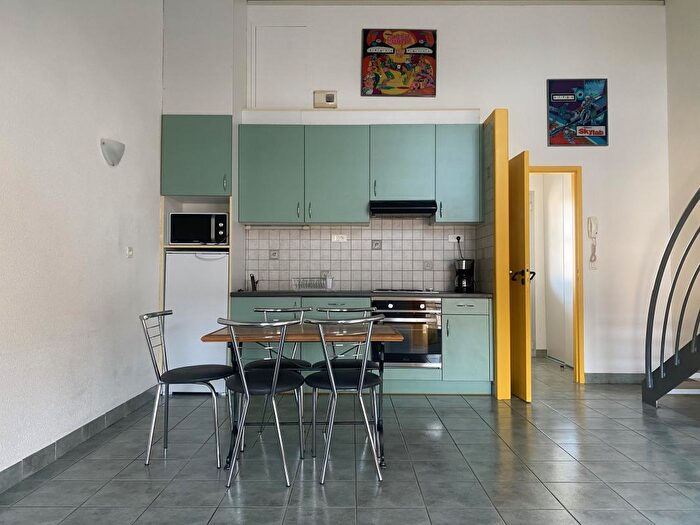 Le Puy-en-Velay, Saint-Jean, République : Appartement 2 pièces à louer