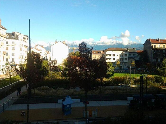 Championnet-Caserne de Bonne, Grenoble : Appartement 1 pièce à louer