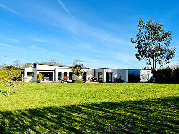 Maison à vendre - Pont-lévêque - 5 pièces - 4 chambres