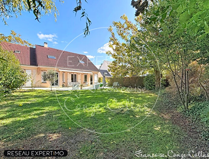 Noisy-le-Roi : Maison 9 pièces à vendre