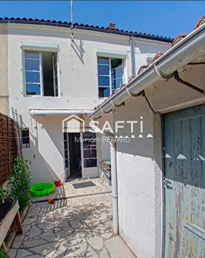 Maison 3 pièces à vendre à Saintes, La Gare, Sébastien de Brouard, La Fenêtre