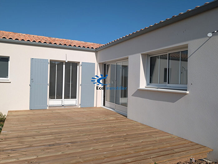 Maison à vendre - Saint-Xandre - 5 pièces - 3 chambres