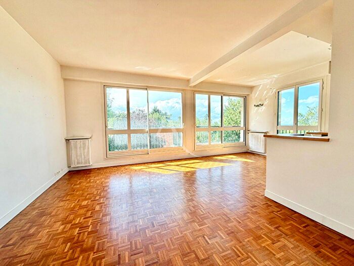 Appartement 5 pièces à louer à Buzenval, Garches