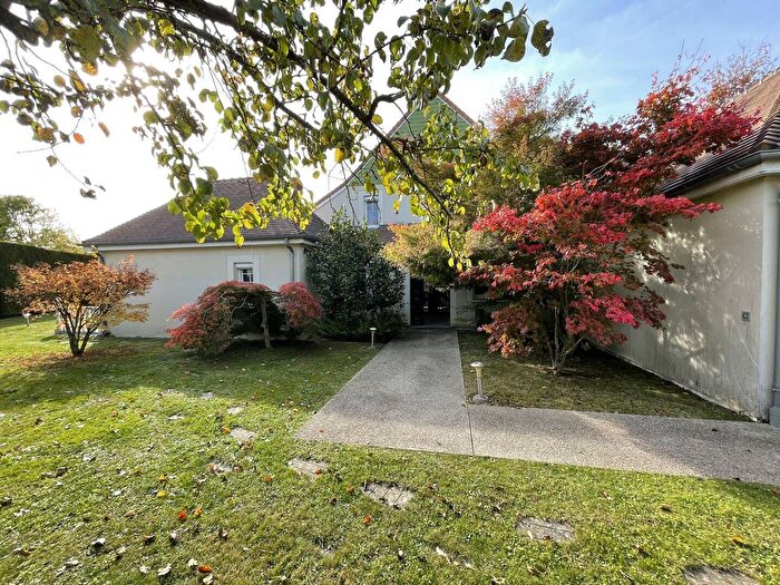 Maison à louer - Magny-le-Hongre - 6 pièces - 4 chambres