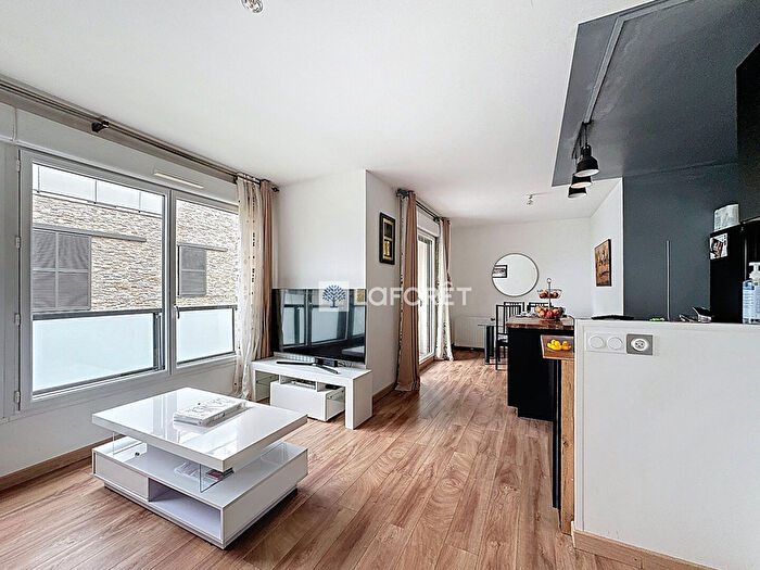 Appartement à vendre - Saint-Cyr-lécole, Langevin - 3 pièces - 2 chambres