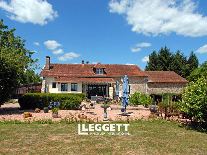 Maison à vendre - Saint-Saud-Lacoussière - 11 pièces - 3 chambres