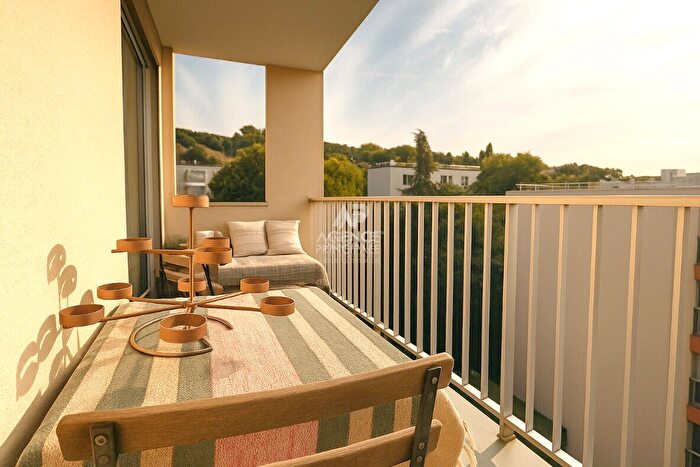 Appartement à vendre - Sèvres - 4 pièces - 3 chambres