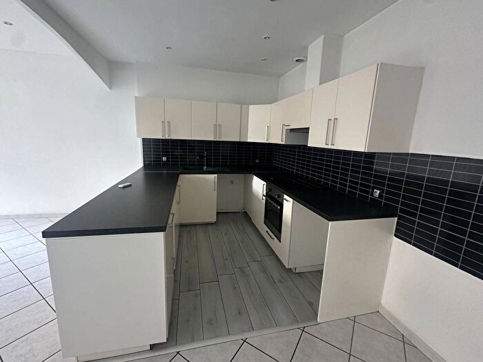 Appartement à louer - Les Chartreux, Marseille ème arrondissement - 3 pièces - 2 chambres