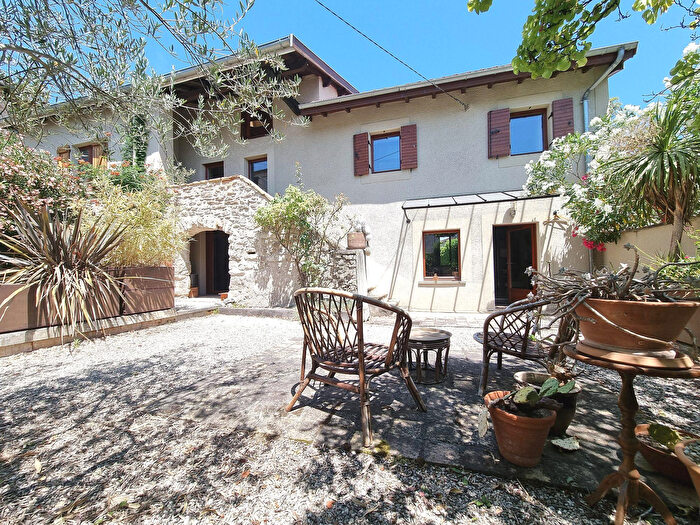 Saint-Genis-les-Ollières - Maison 6 pièces à vendre