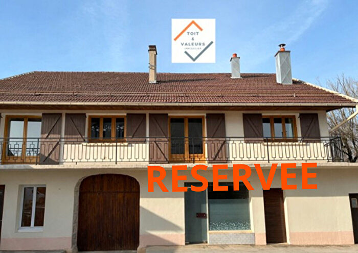 Maison 8 pièces à vendre à Équevillon