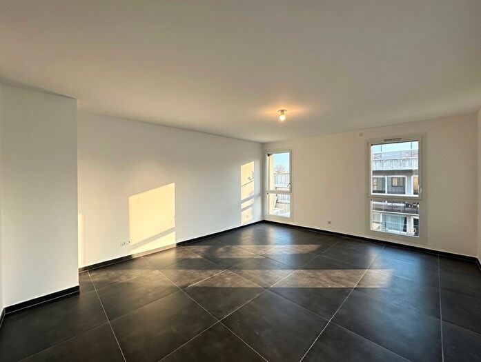 Appartement à vendre - Vétraz-Monthoux - 3 pièces - 2 chambres