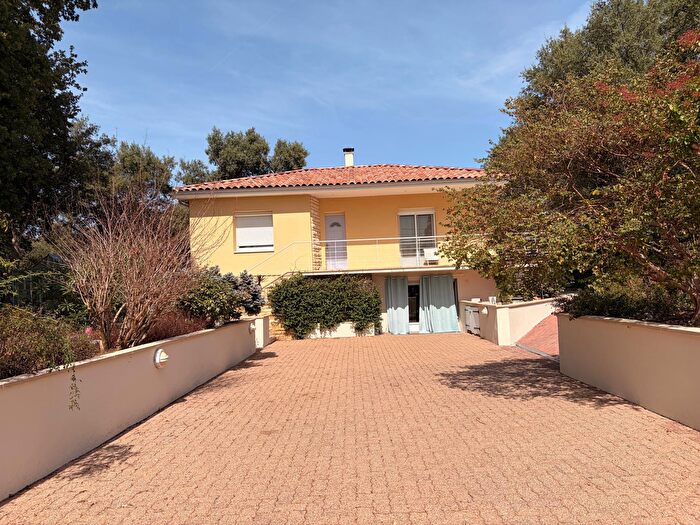 Maison 5 pièces à Fourques-sur-Garonne, à vendre