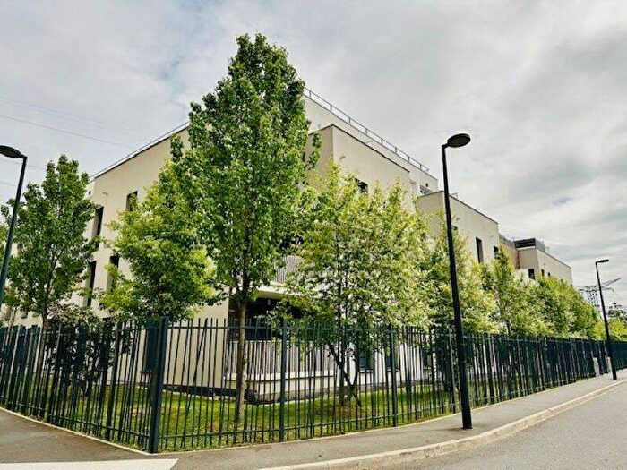 La Renardiere, Roissy-en-Brie : Appartement 4 pièces à louer