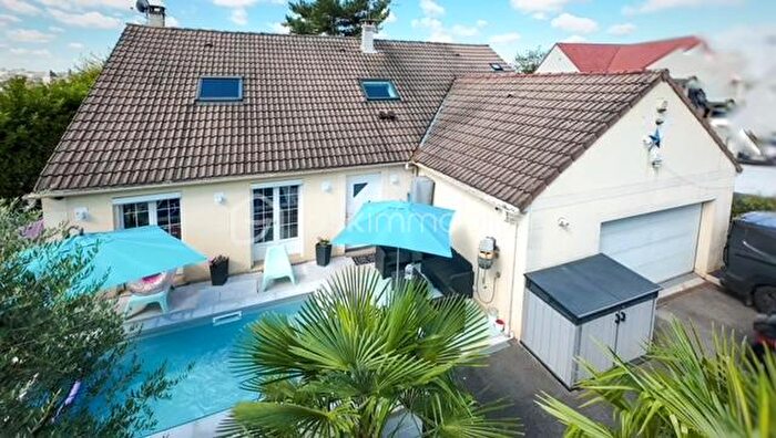 Maison à vendre - Saint-Germain-lès-Corbeil - 8 pièces - 6 chambres