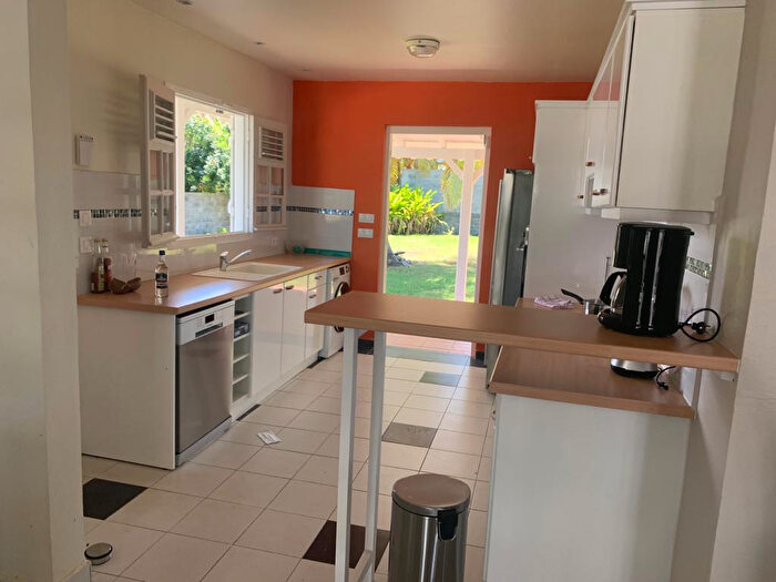 Maison à louer - Baie-Mahault - 4 pièces - 3 chambres