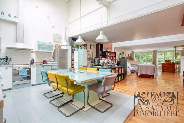 Fontenay-sous-Bois, Proche Bois de Vincennes, Rer A : Maison 10 pièces à vendre