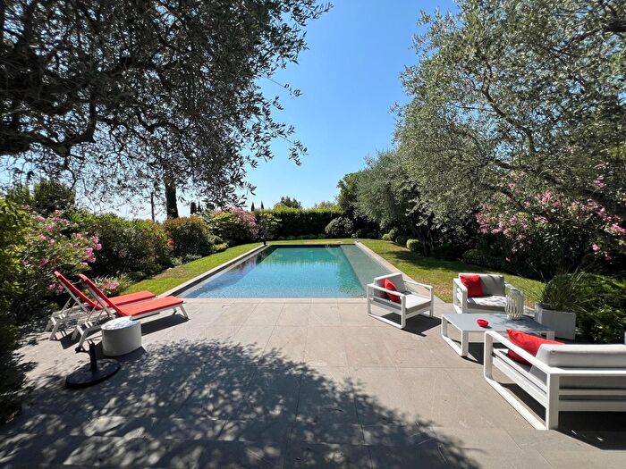 Maison à vendre - Le Rouret - 6 pièces - 4 chambres