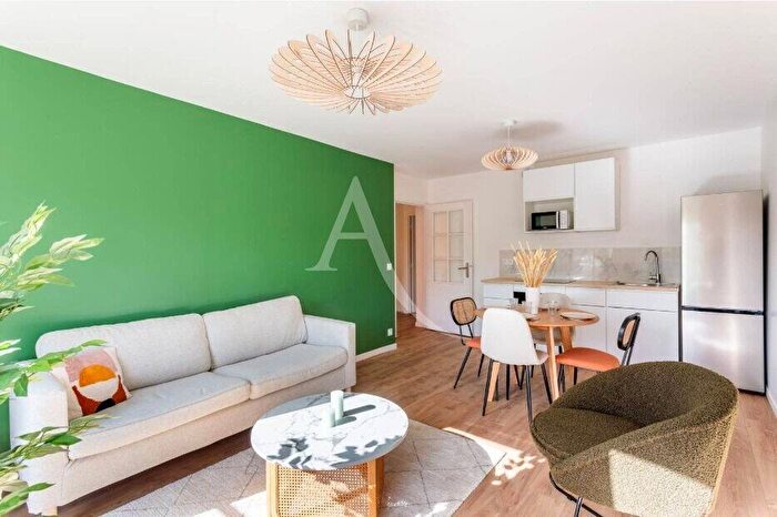 Bruyères, Le Mans : Appartement 4 pièces à louer
