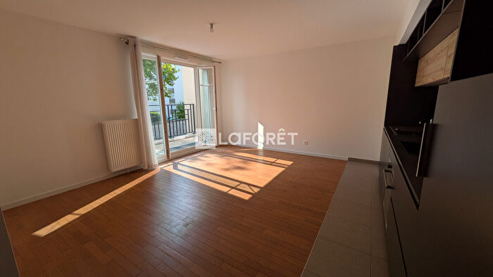 Appartement 3 pièces à Plaisir, Centre-ville, Château, à louer