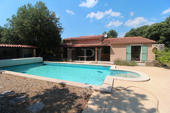 Maison à vendre - Saint-Saturnin-lès-Apt - 5 pièces - 4 chambres