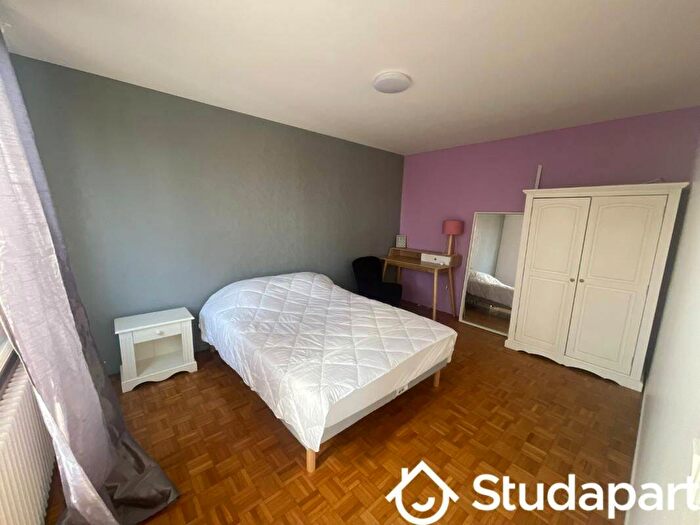 Bras de Fer-Tourelles, Évry-Courcouronnes - Appartement 1 pièce à louer