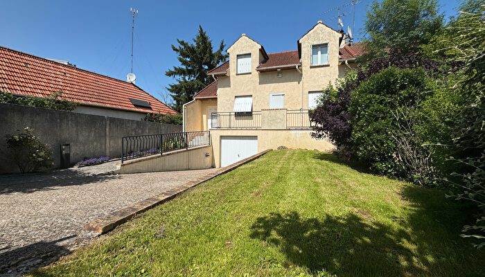 Évry, Bras de Fer : Maison 7 pièces à vendre
