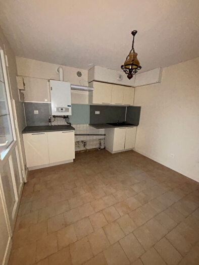 Appartement à louer - Le Creusot, Sud Est - 3 pièces - 2 chambres