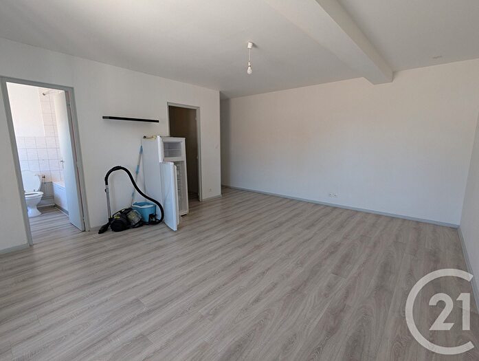 Appartement 2 pièces à louer à Riom, Les Charmettes, Le Champ d'Ojardias, Layat