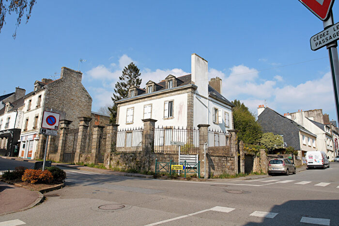 Maisons à vendre et appartements à louer - 1