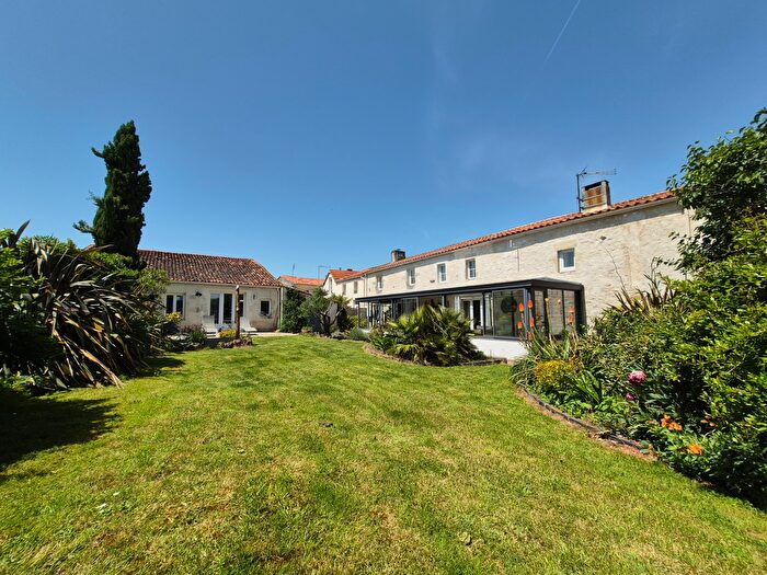 Champdolent : Maison 6 pièces à vendre
